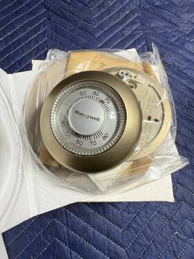 HONEYWELL T87F2790 Round Heating Thermostat Nos